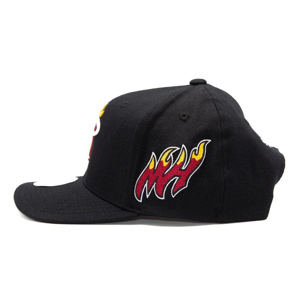 Mitchell & Ness - NBA HOME TOWN CLASSIC RED MIAMI HEAT CAP 'BLACK' - NBA