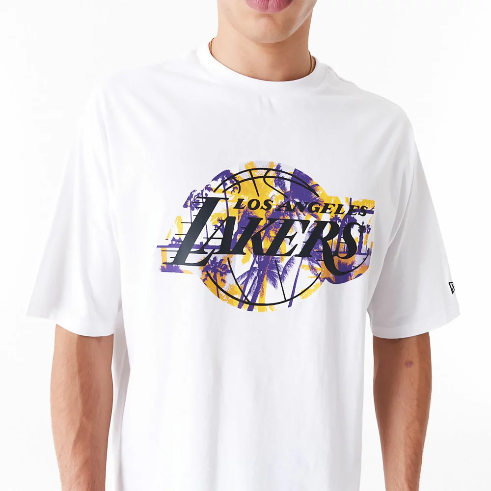 New Era - New Era Los Angeles Lakers NBA Large Infill Oversized T-Shirt ...